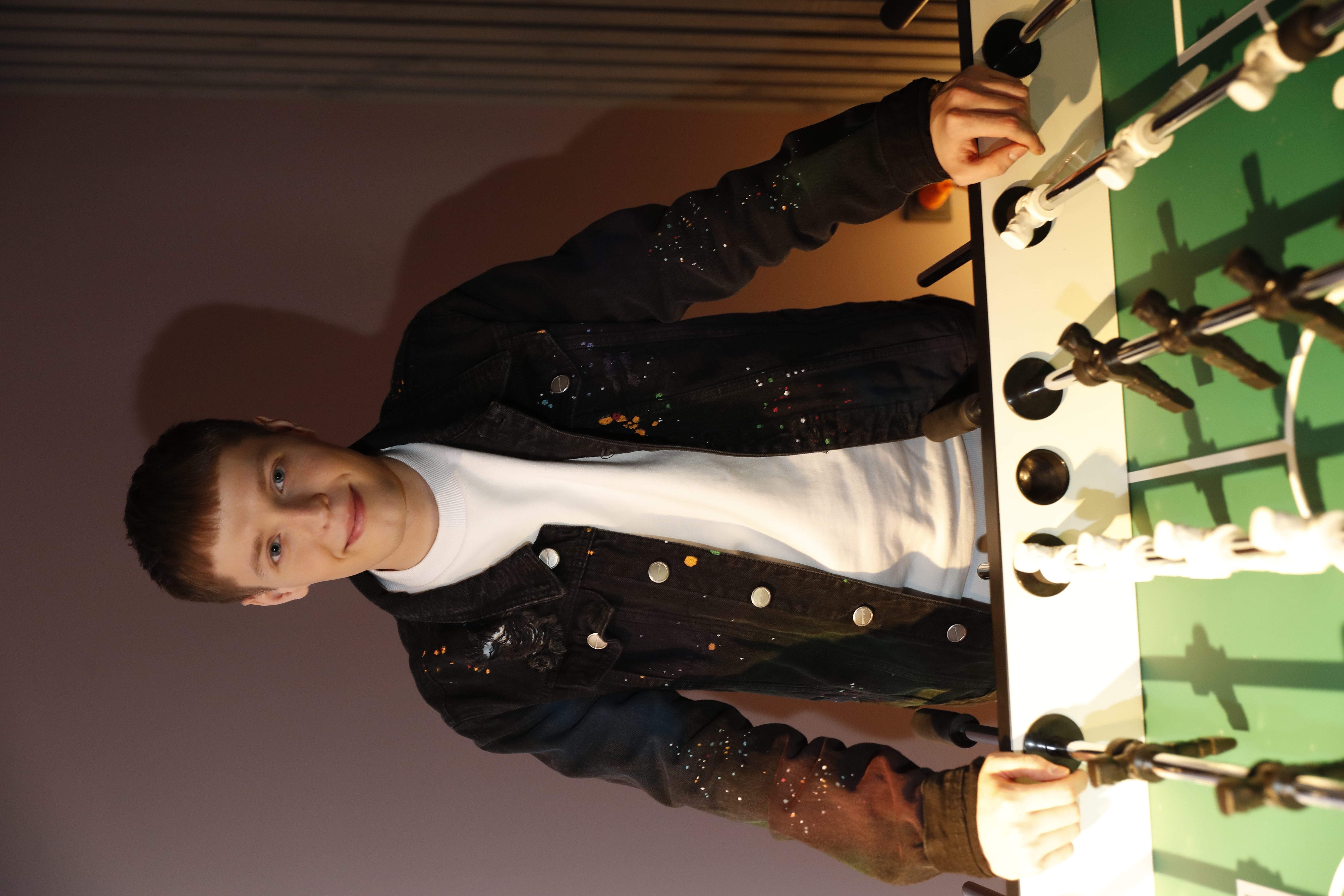 ULfR Premiere Benjamin Dolic entspannt am Kicker - ESC kompakt