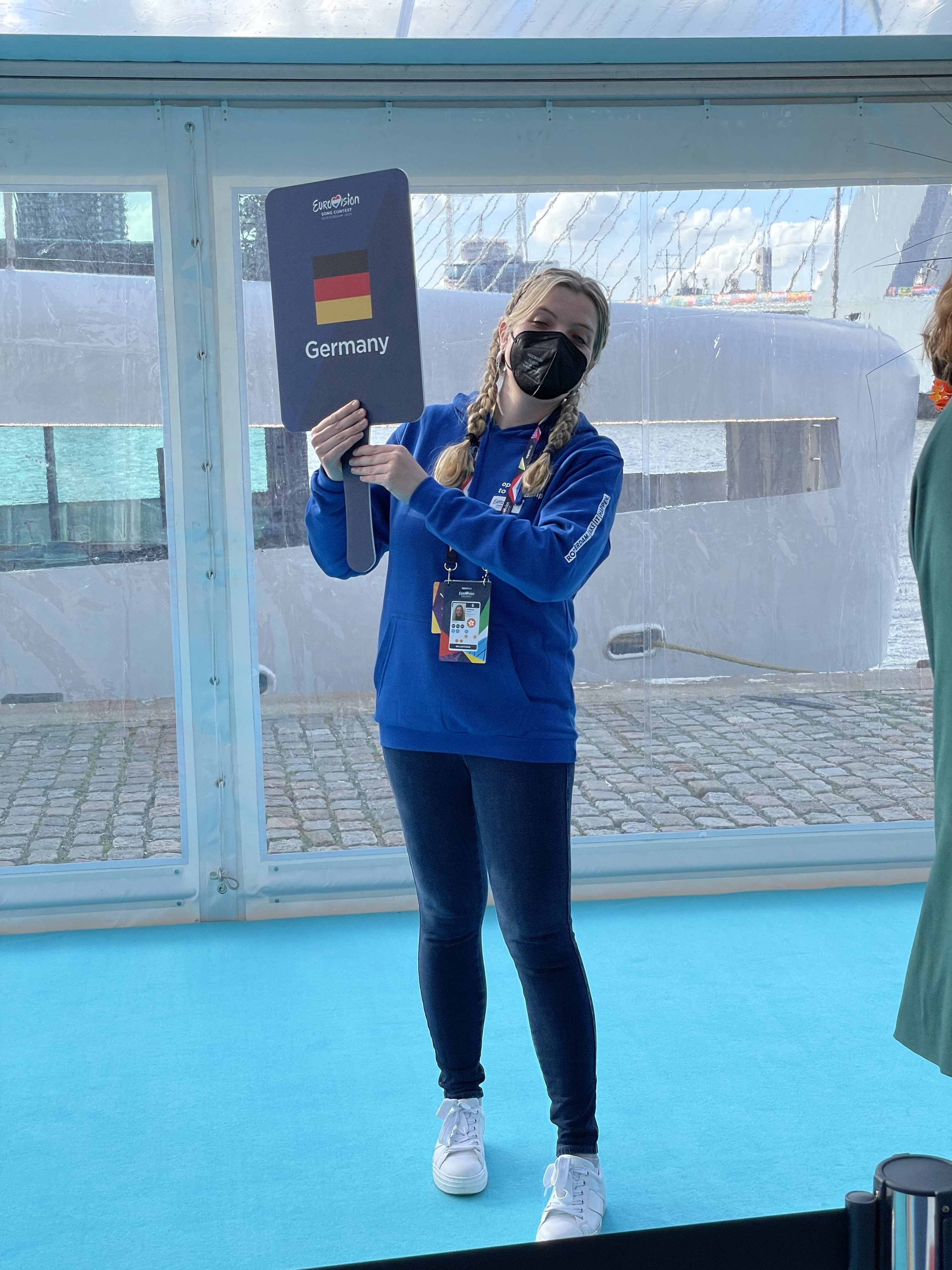 CA30F6F0-88E9-4BA7-A855-780974281F47 - ESC kompakt