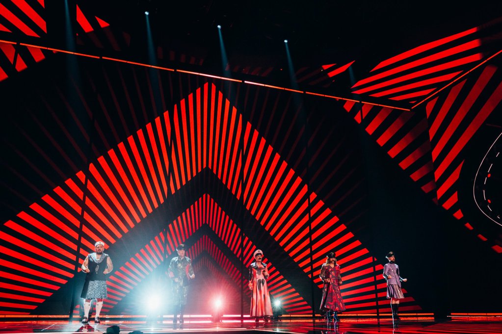 Erste Probe beim ESC 2023: Let 3 mit „Mama ŠČ!“ für Kroatien - ESC kompakt