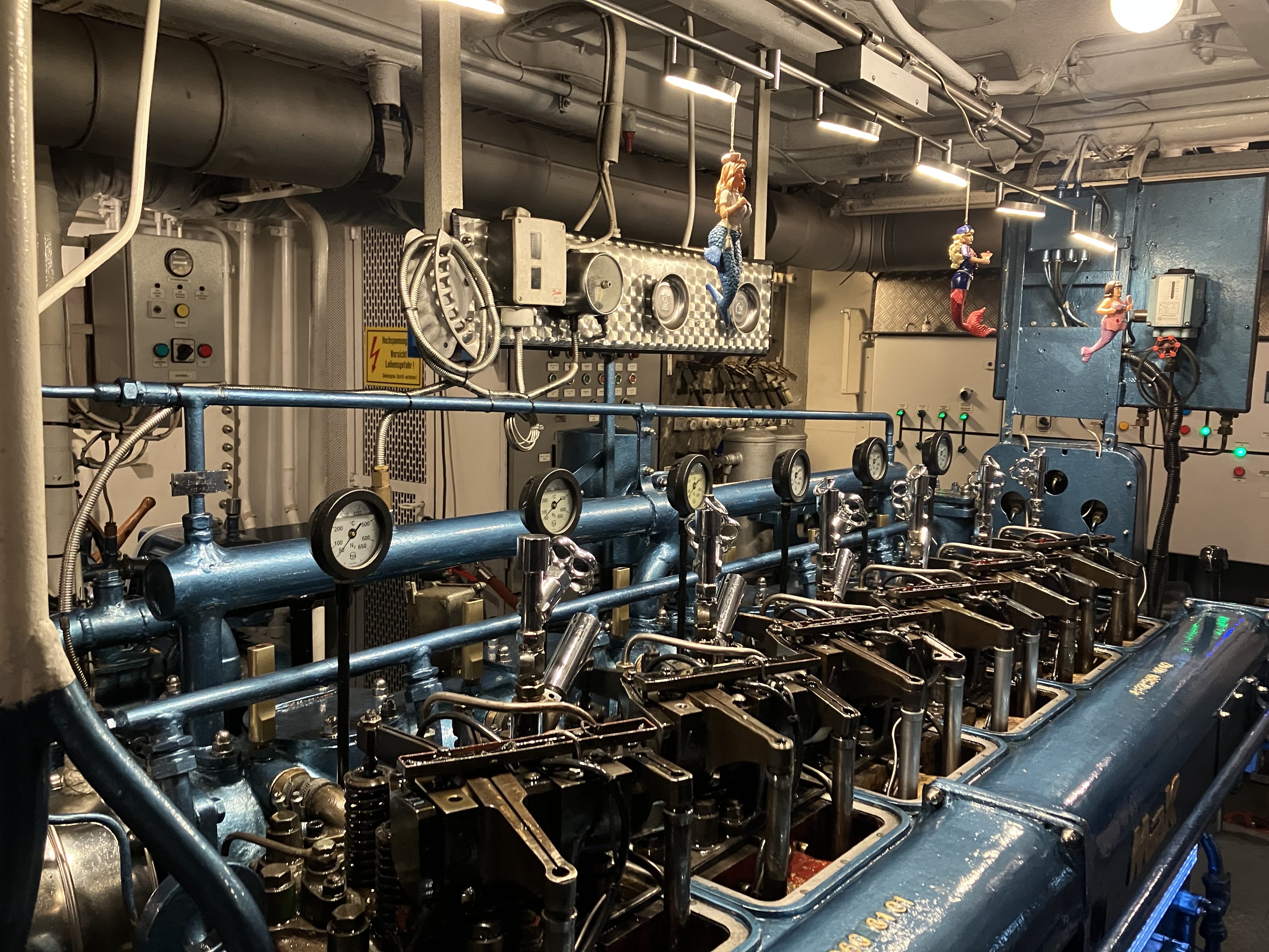 ESC Weekender HH 25 Y ECG Maschinenraum Tonne - ESC kompakt